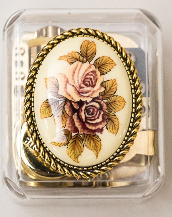 Bouquet of Roses Music Box - Confederate Museum